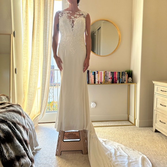 Pronovias | Dresses | Pronovias Drail Wedding Gown | Poshmark